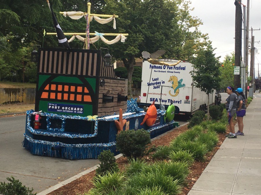 West Seattle Blog… | West Seattle Saturday: Grand Parade, Float Dodger ...