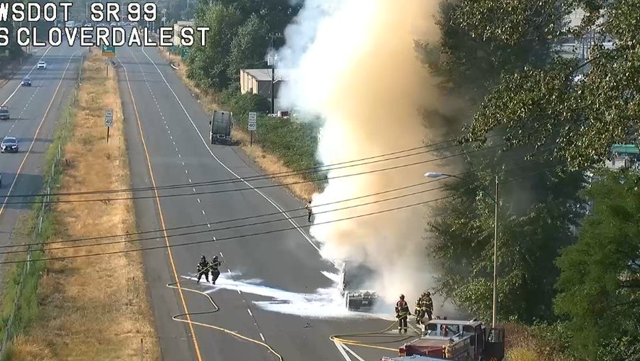 West Seattle Blog… | About that smoke: Vehicle fire on 99 in South Park