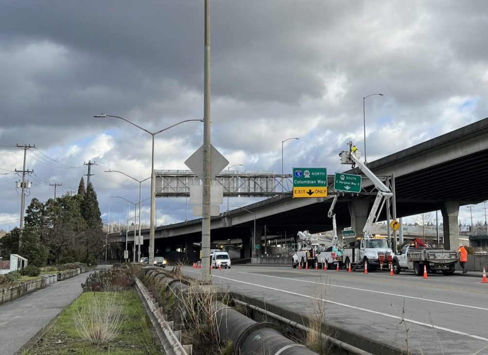West Seattle Blog… | TRAFFIC ALERT: Sign work east of West Seattle low ...