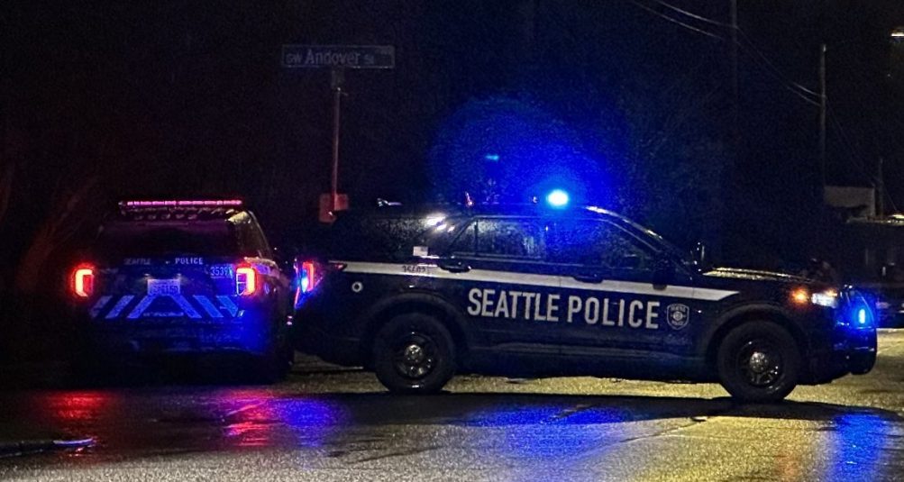 West Seattle Blog… | UPDATE: SWAT team at 35th/Dakota (with Monday ...