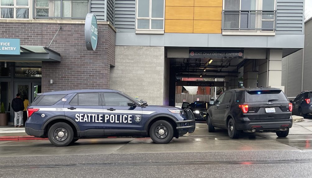 West Seattle Blog… | WEST SEATTLE CRIME WATCH: Police response at LA Fitness