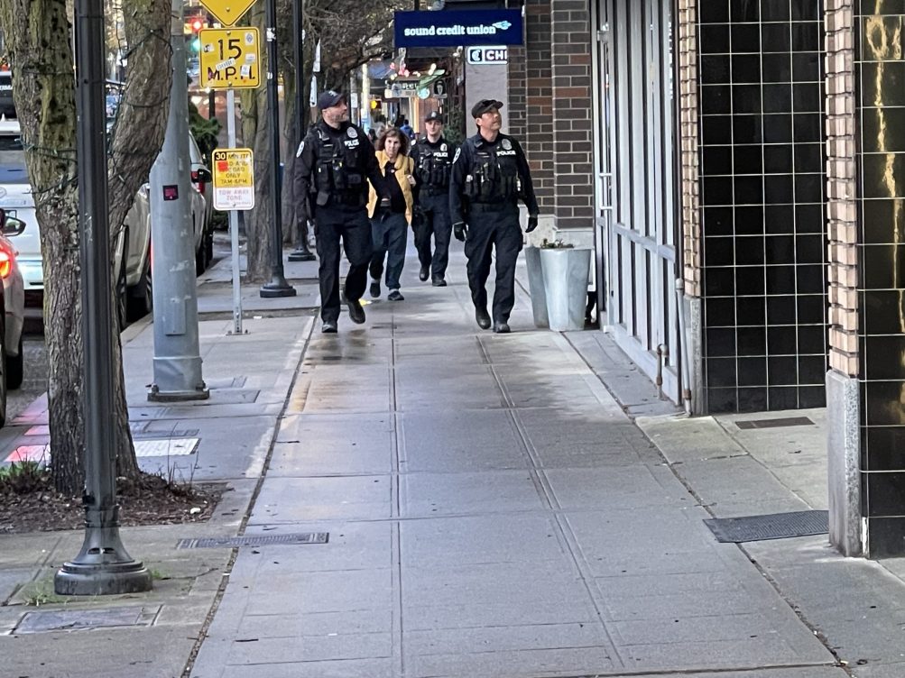 West Seattle Blog… | WEST SEATTLE CRIME WATCH: Another Junction bank ...