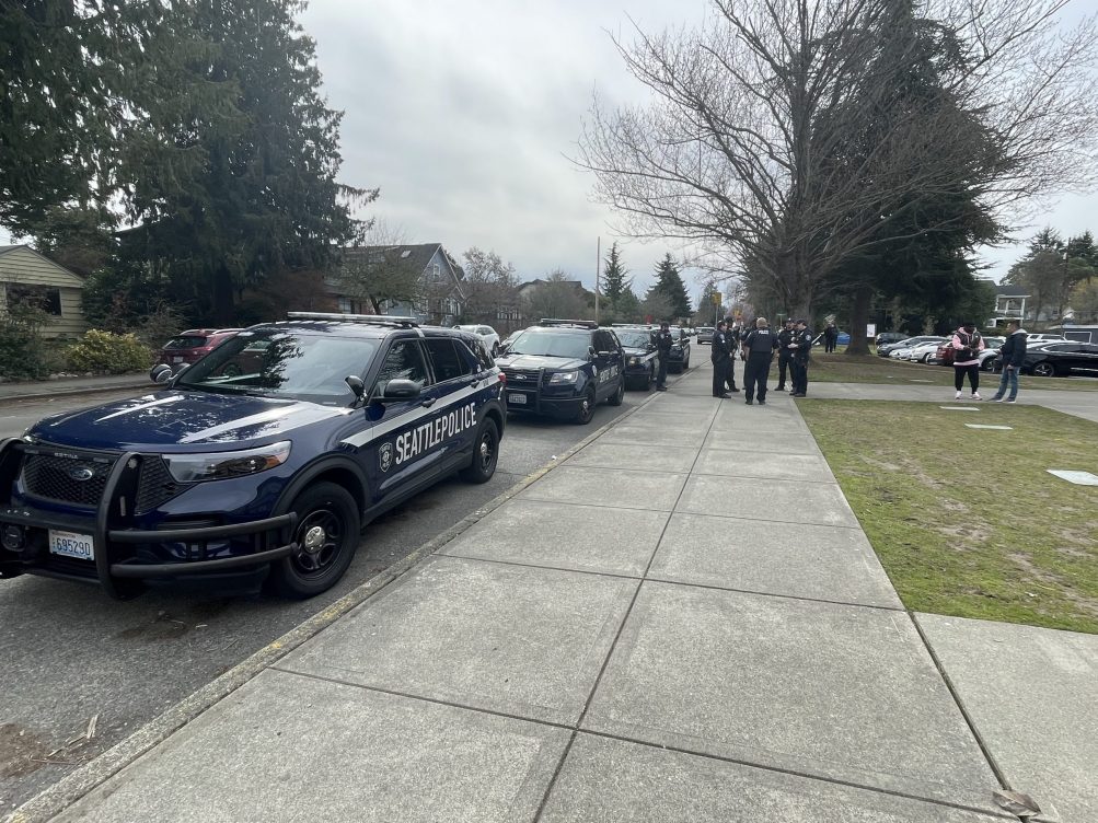 West Seattle Blog… | UPDATE: ‘Bomb threat’ leads to Madison Middle ...