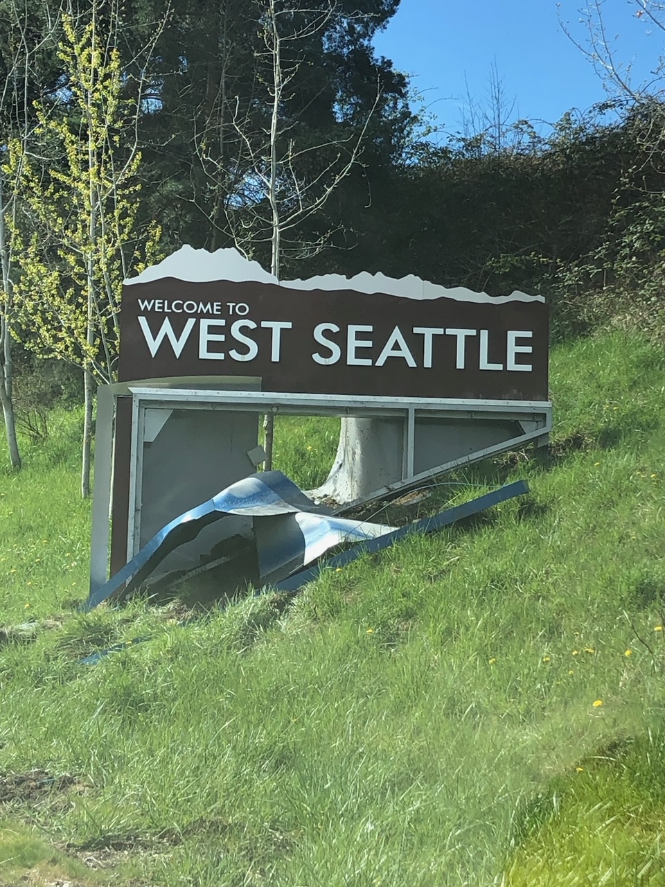West Seattle Blog… | FOLLOWUP: Late-night crash leaves ‘Welcome to West ...