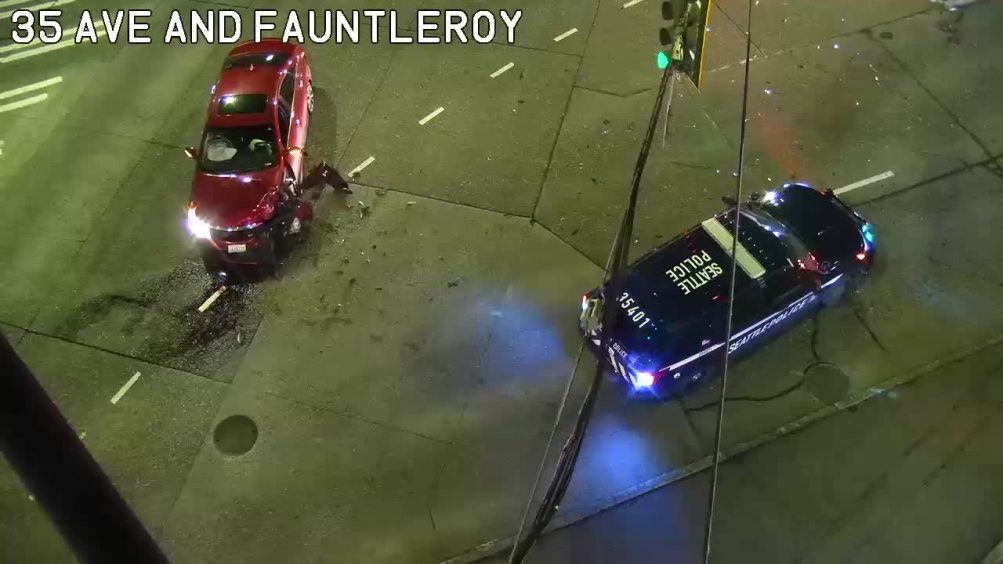 West Seattle Blog… | UPDATE: Crash at 35th/Fauntleroy entrance to ...
