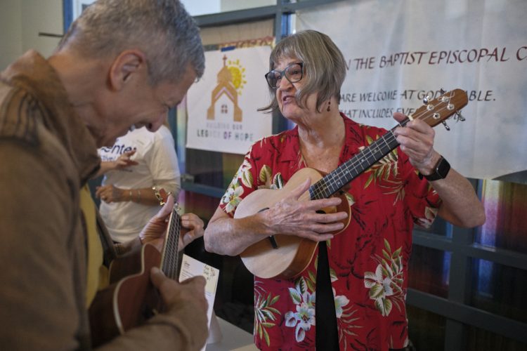 West Seattle Blog… | AS-IT-HAPPENED COVERAGE: Hundreds join in first ...