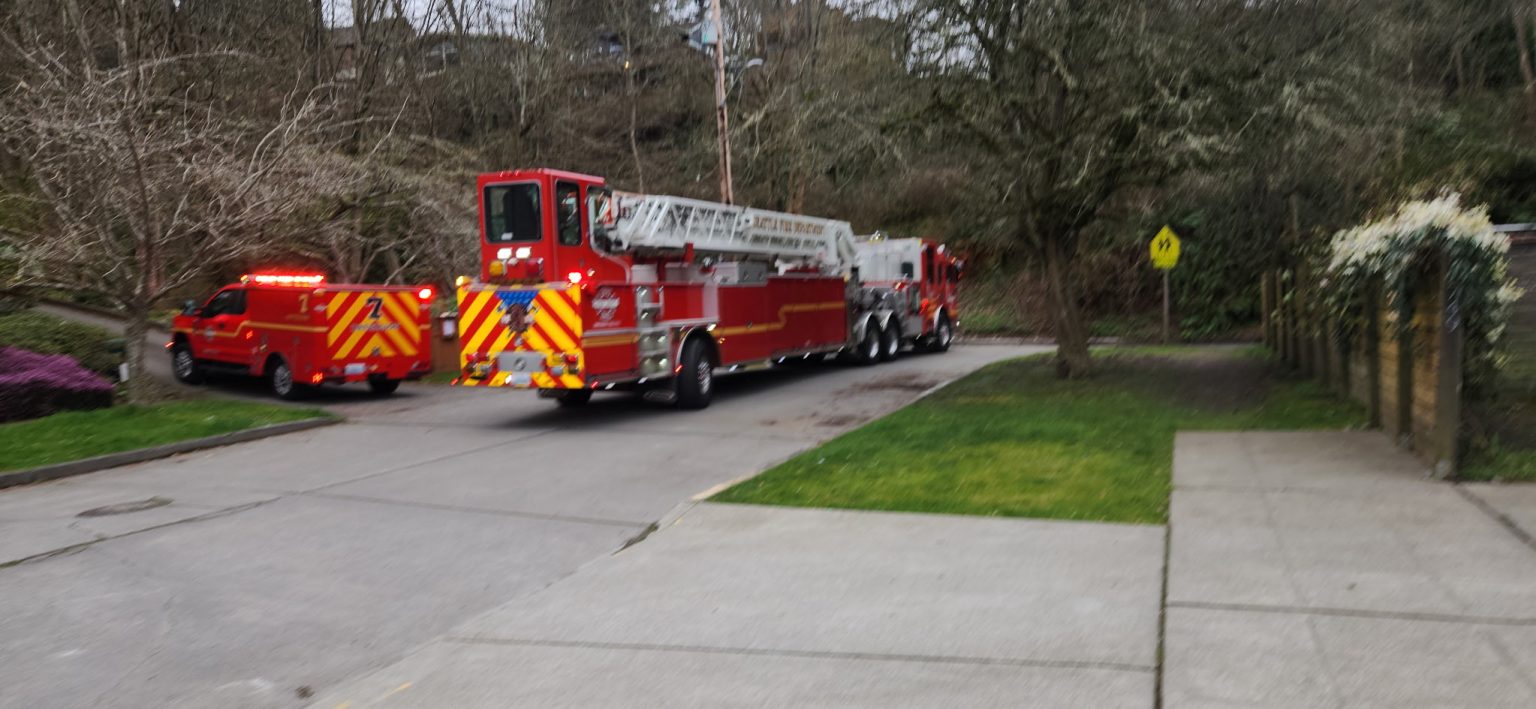 West Seattle Blog… | UPDATE: SFD ‘full response’ for Alki fire, quickly ...